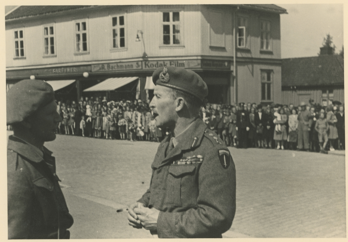 3. juni 1945 - Mossebibliotekene / DigitaltMuseum