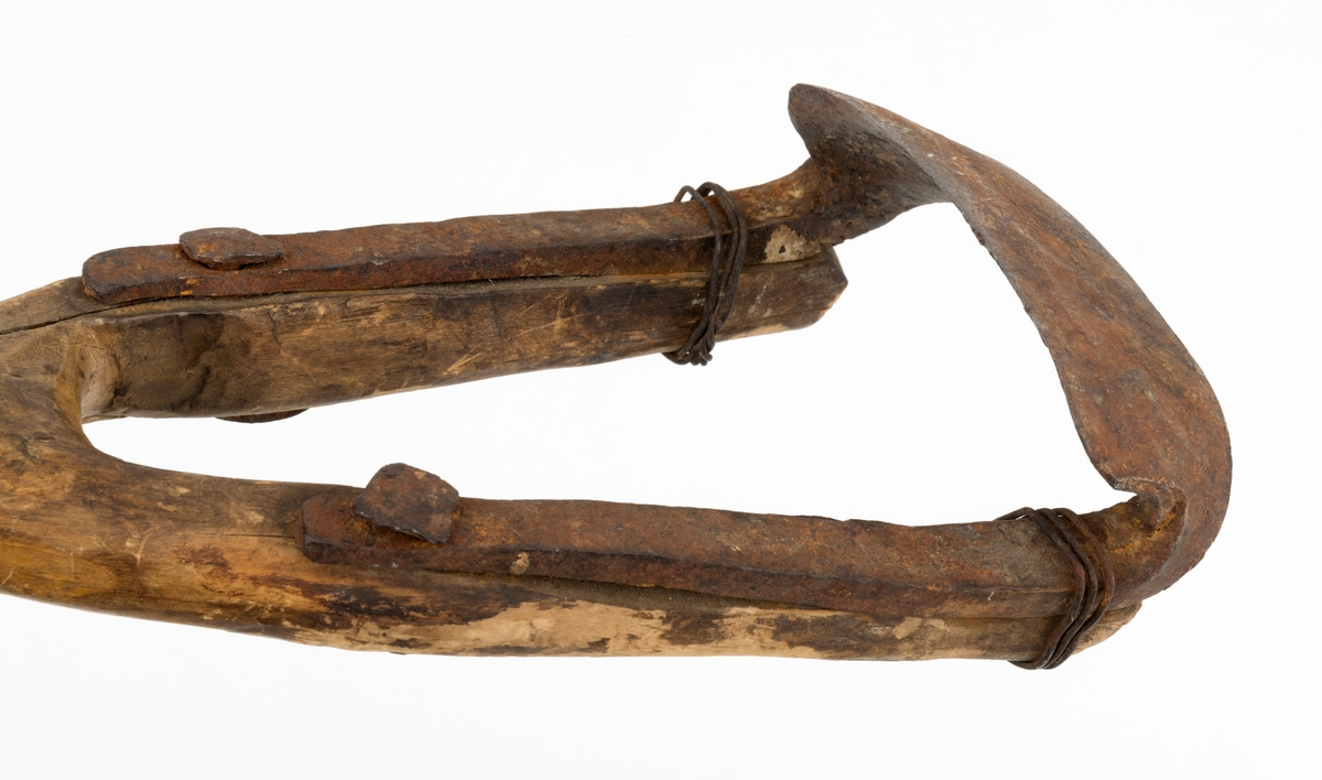 Barkekniv - Anno Norsk skogmuseum / DigitaltMuseum