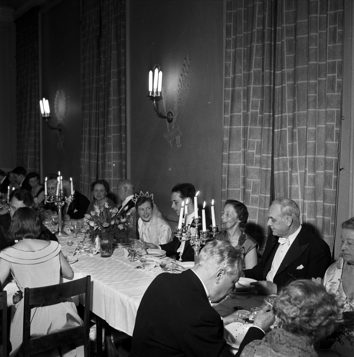 Bröllop - brudparet Westlander 1953 - Upplandsmuseet / DigitaltMuseum