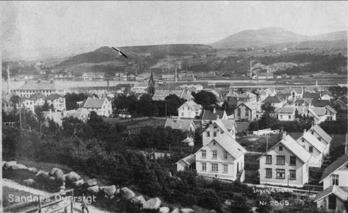 Oversiktsbilde gamle Postveien mot Sandnes kirke - Jærmuseet ...