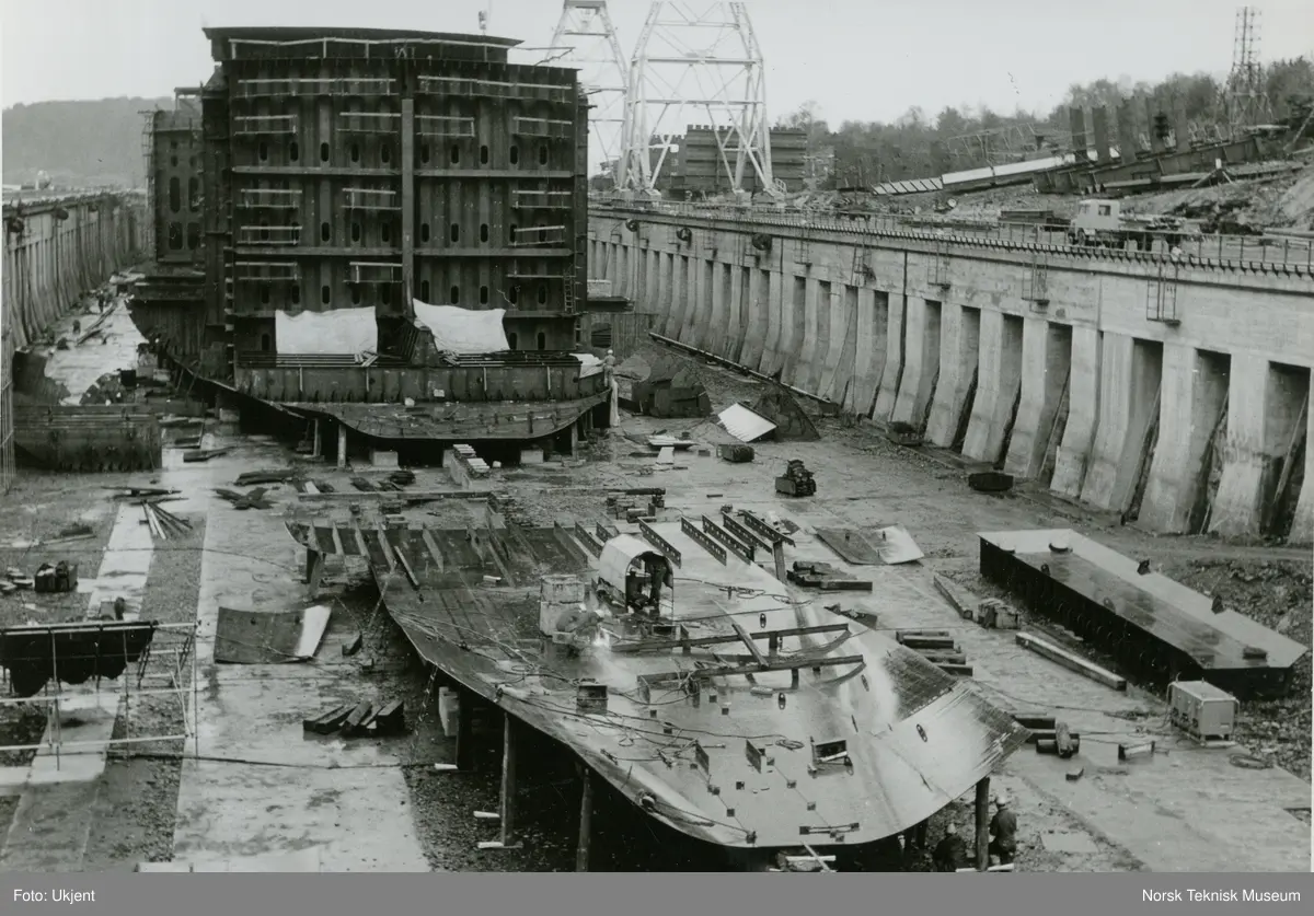 Kjøleskipet M/S Avocadocore, B/N 559 under bygging på Stord Verft 11 ...