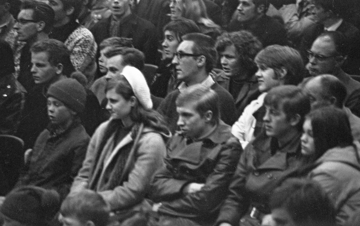 Torkel Ravndal i Haraldshallen - 1971 - Haugalandmuseet / DigitaltMuseum