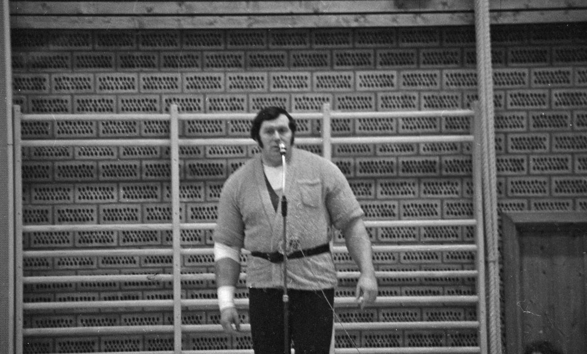 Torkel Ravndal i Haraldshallen - 1971 - Haugalandmuseet / DigitaltMuseum