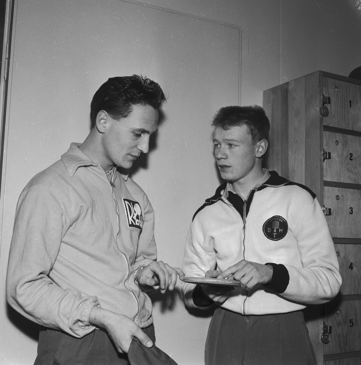 Bordtennis i Rumlaborg mot Arboga. Här ser vi Tony Larsson och Hasse ...