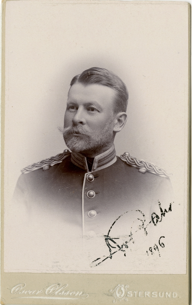Porträtt av Claes Robert von Bahr, officer vid Jämtlands ...