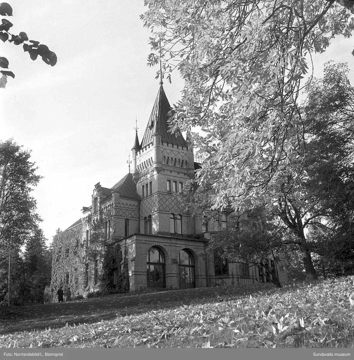 Merlo slott, SCA-arkiv. Exteriör- och interiörbilder. - Sundsvalls ...