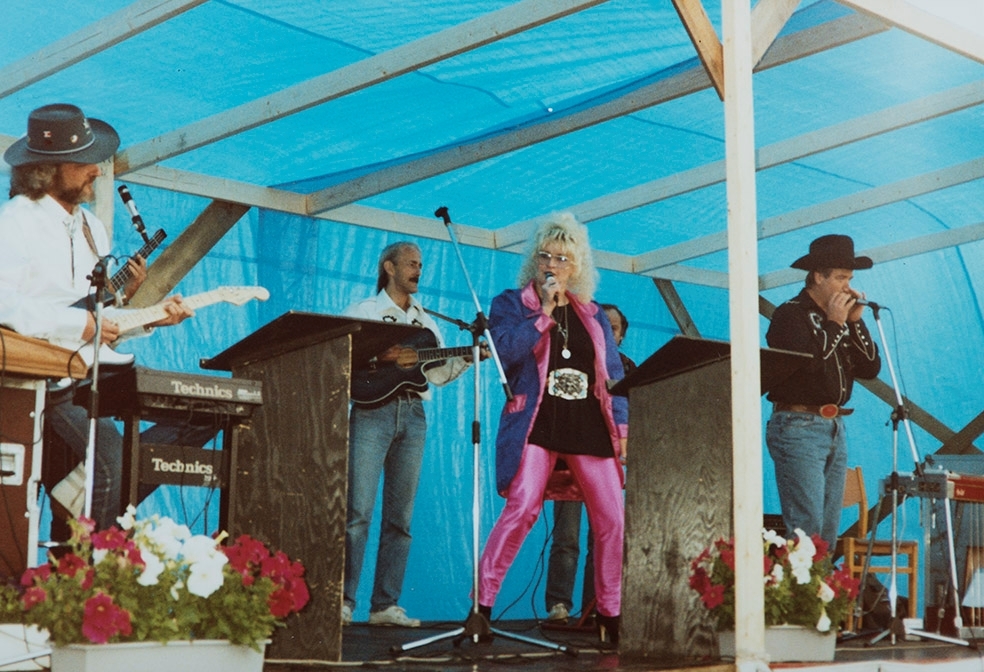 Cowboy-Laila, Furusaga, Nordbygdafestivalen, Løten. - Anno ...