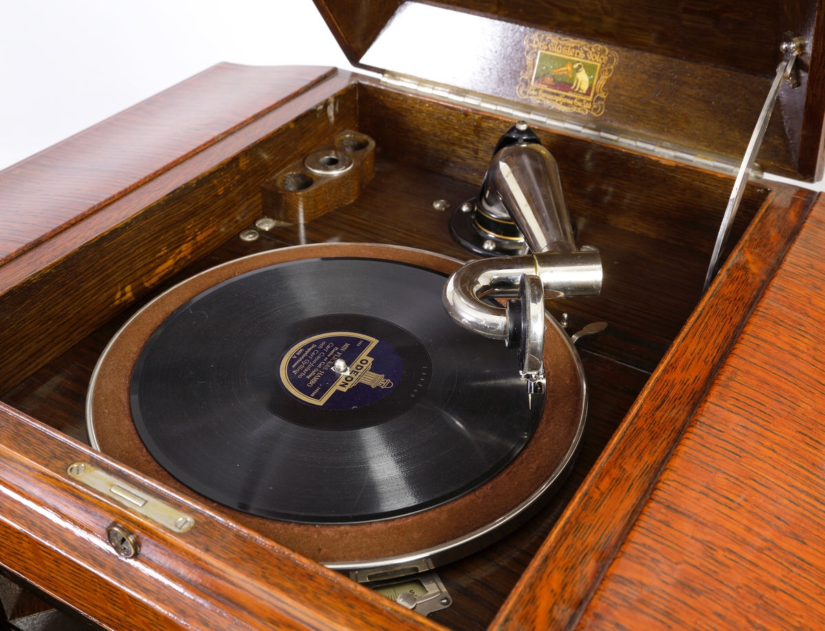 Grammofon - Kulturparken Småland / Smålands museum / DigitaltMuseum