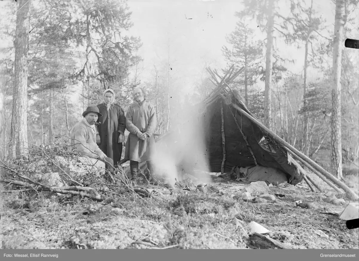 "Baron" Helge Lillienstierna sammen med enaresamen Anders Henriksen ...