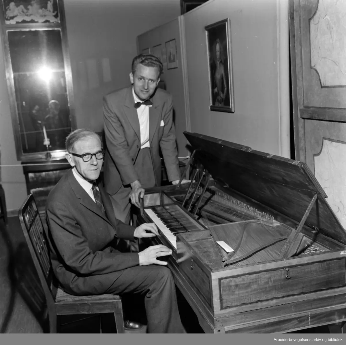 Bygdøy. Folkemuseet Agathe Backer-Grøndahls første klaver. Hammerklaver ...