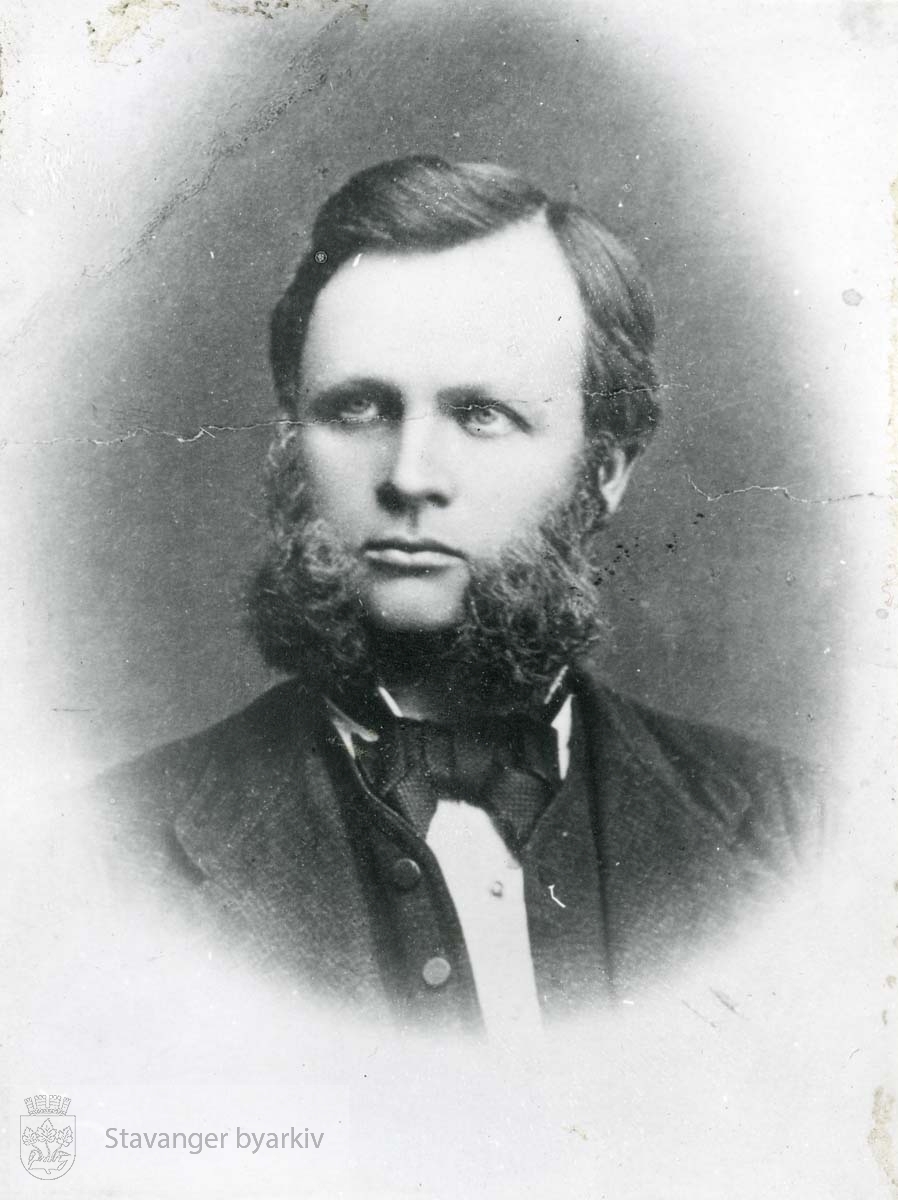 Portrett av fotograf Carl Lauritz Jacobsen - Stavanger byarkiv ...