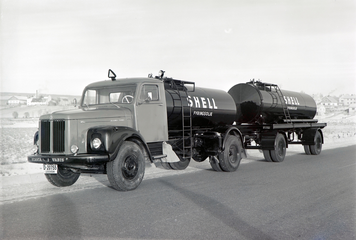 Foto for Lindteigen, Totggt. 44, Hamar, Tankbil med tilhenger, Scania ...