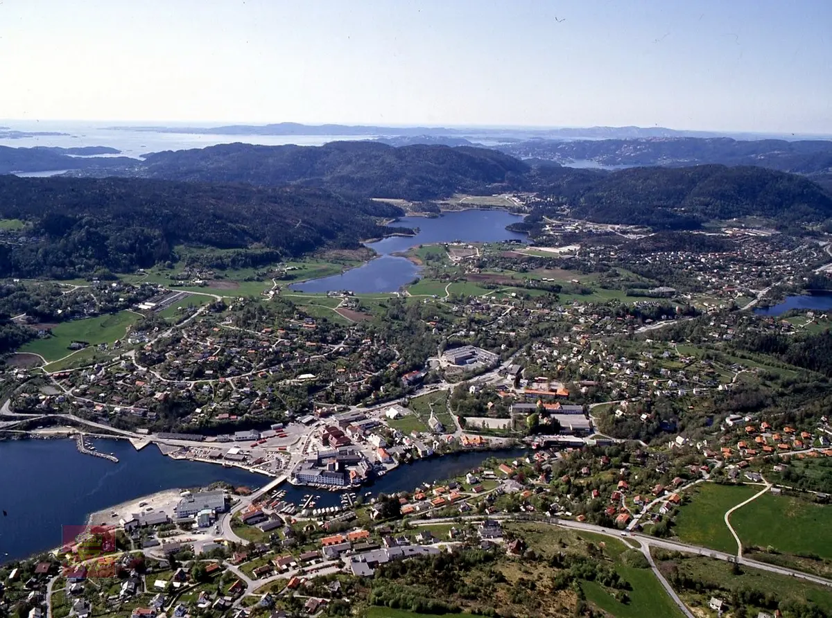 Os - Fana kirke - Ulven i Os kommune 1987 - Norsk vegmuseum ...