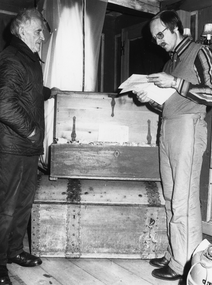 Historisk gullfunn på Kvikne. Jon Ole Hokstad til høyre - Anno Musea i ...