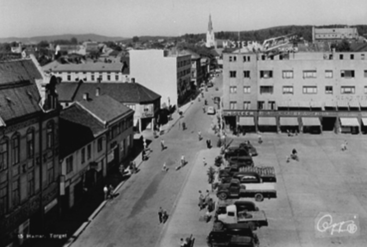 Postkort, Hamar, Østre Torg, Torggata 41, M. Steen bygget, bygårder ...