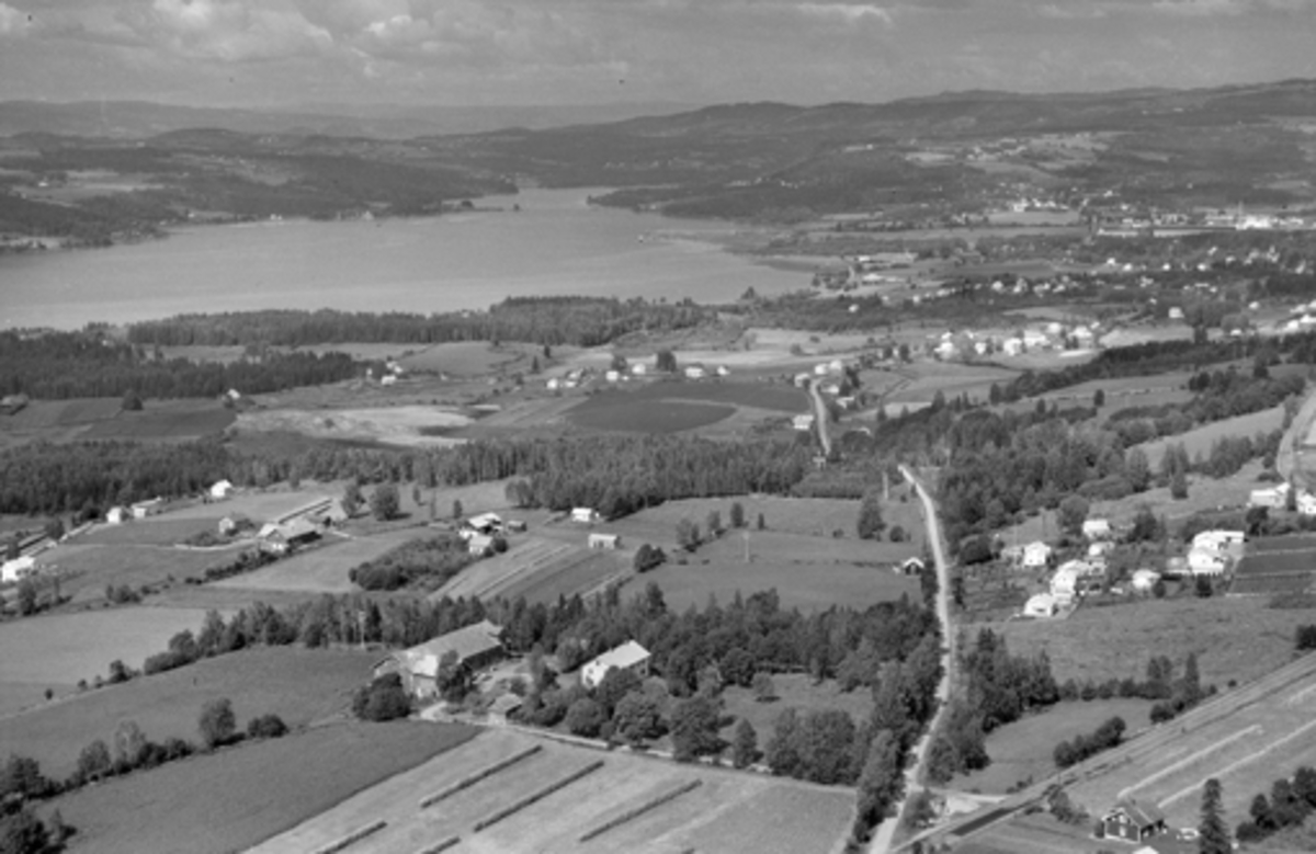 Flyfoto av Sollerud gard, Furnes, Ringsaker. - Anno Domkirkeodden ...