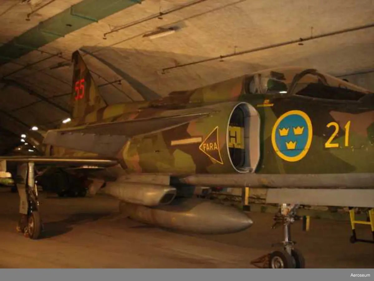 Flygplan 37 Viggen - Aeroseum / DigitaltMuseum